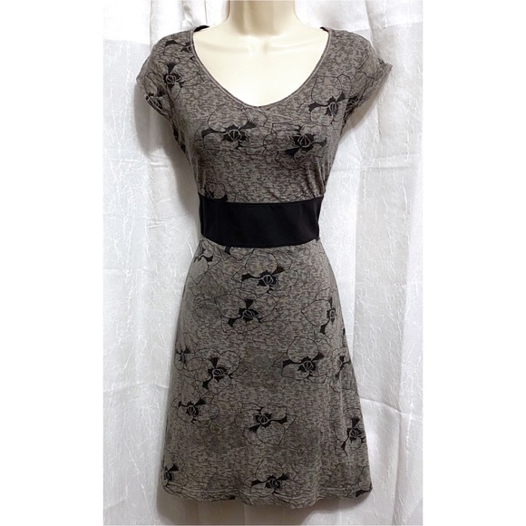 Merrell | Dresses | Merrell Active Optiwick Gray Burnout Floral Dress ...